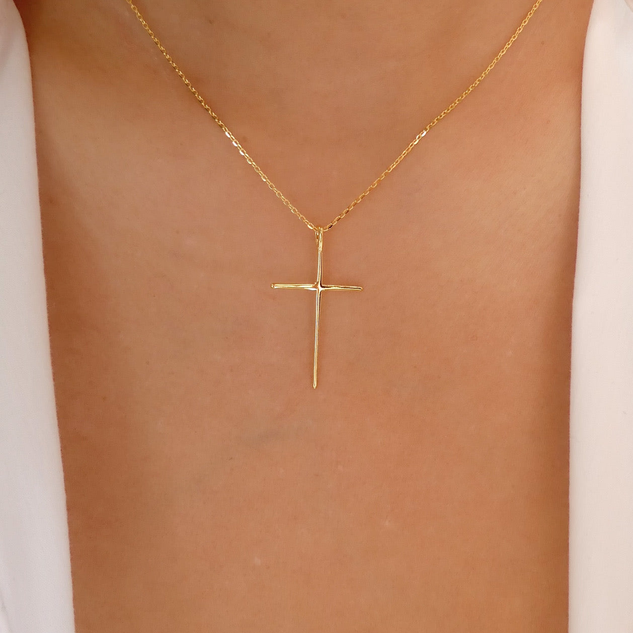 18K Simple Cross Necklace – Love Stylize